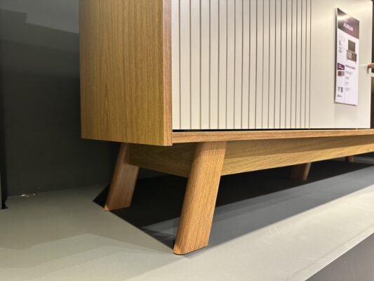 Rack até 65″ Aurum Nature/Off White – LINEA BRASIL – CATÁLOGO DE MÓVEIS RJ